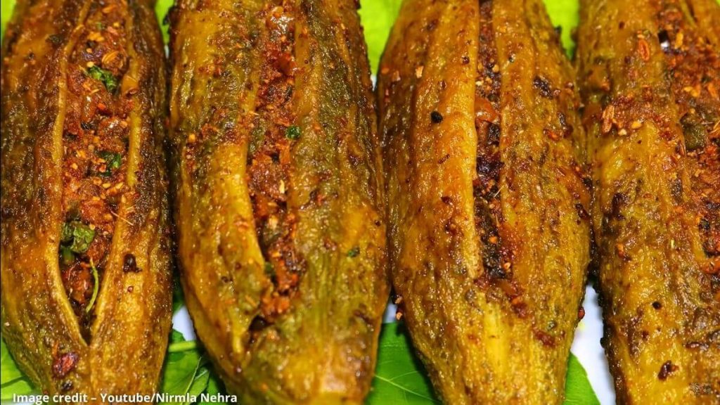 ભરેલા કારેલાનું શાક બનાવવાની રીત | bharela karela nu shaak recipe